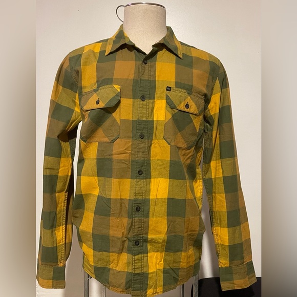 Quiksilver | Shirts | Mens Quicksilver Button Down | Poshmark